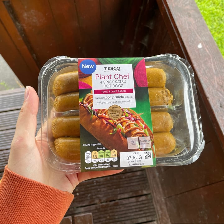 Tesco Plant Chef 4 Spicy Katsu Hot Dogs Review | abillion