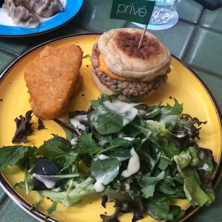 Privé Wheelock Orchard, Singapore Prive Sausage Muffin Review | abillion