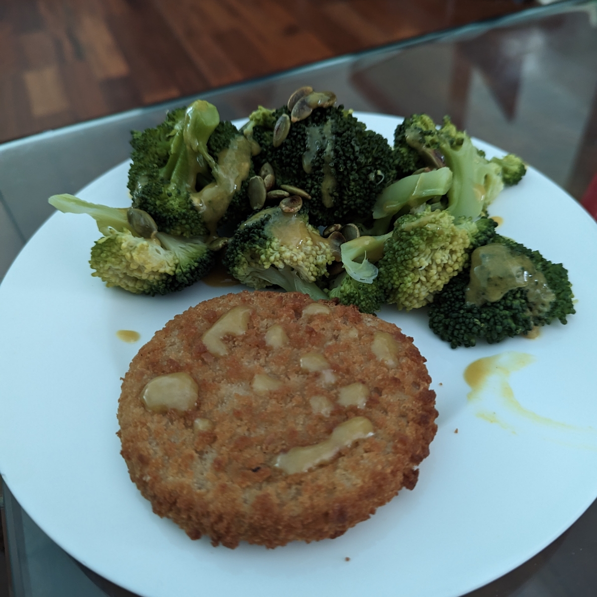 "Chicken" crumbs burger from Fry's Family Food - Vegan Product Reviews ...