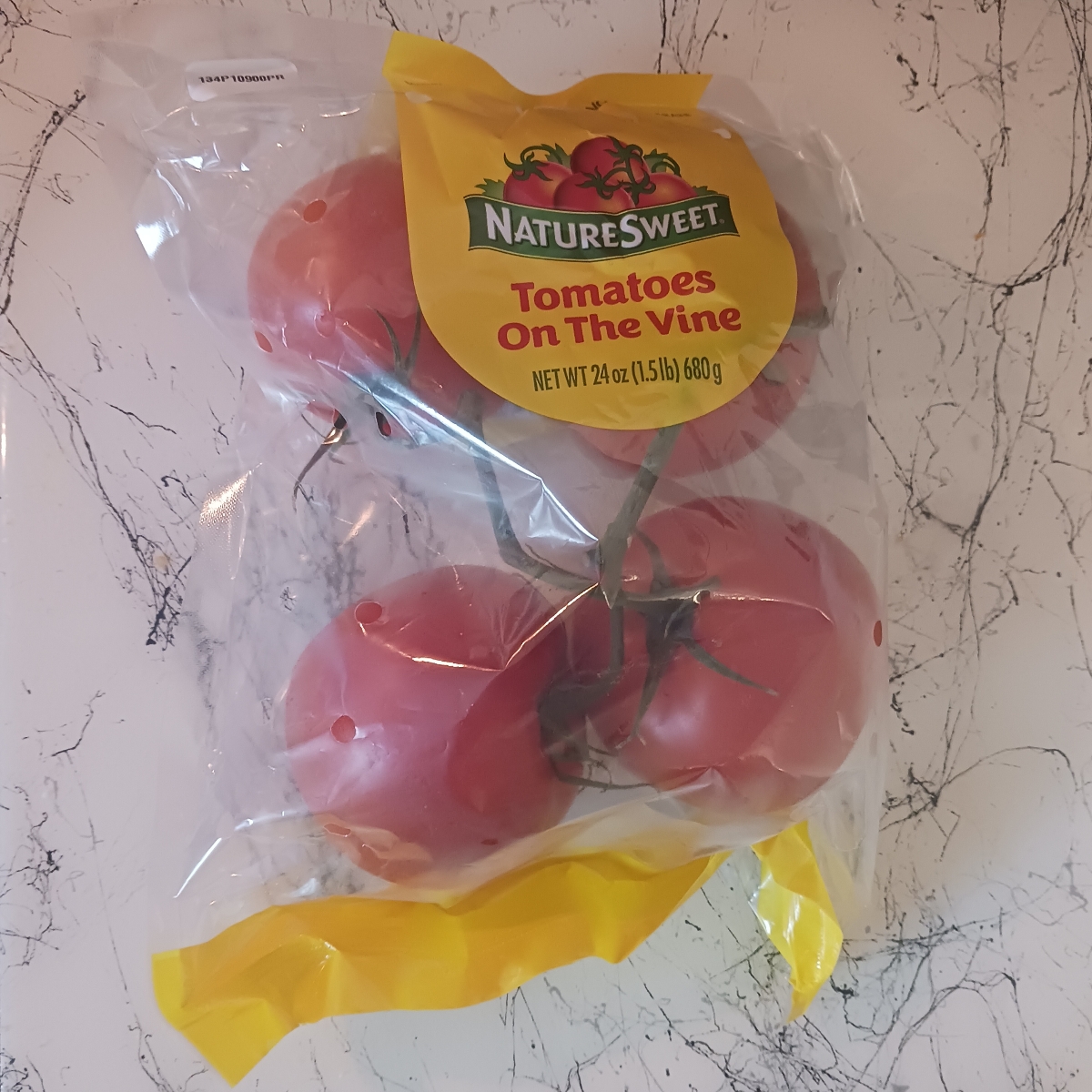 Tomatoes on a Vine from NatureSweet - Vegan Product Reviews & Ratings ...