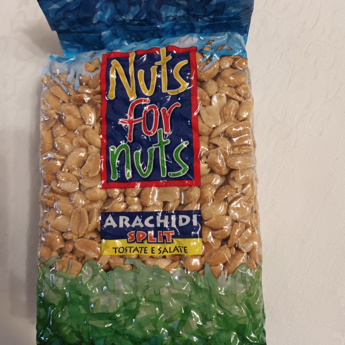 Nuts for nuts arachidi tostate e salate from New factor - Vegan Product ...