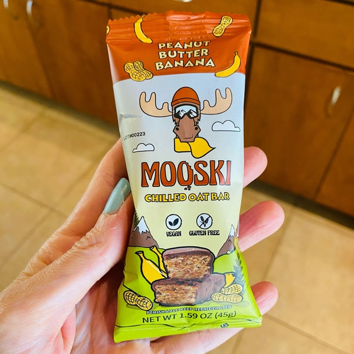 Mooski Peanut Butter Banana Chilled Oat Bar Review | abillion