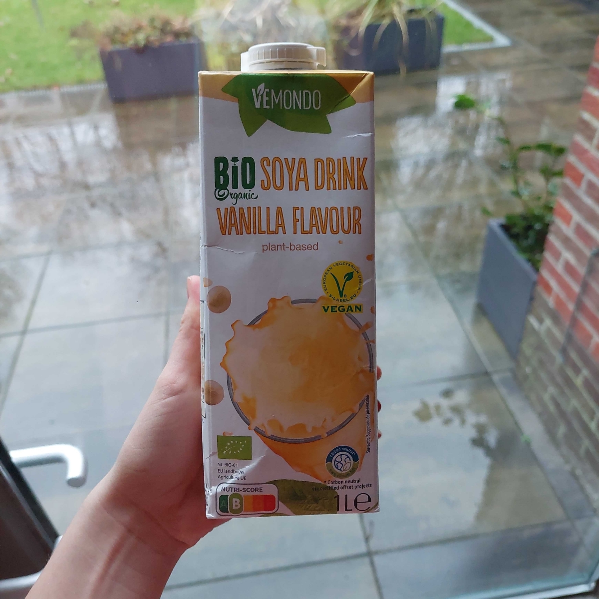 bio soya drink vanilla flavour from Vemondo - Vegan Product Reviews ...