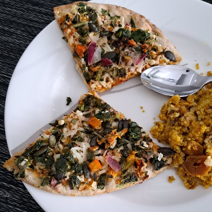 Dr. Oetker The Good Baker Feel-Good Pizza (Spinach & Pumpkin Seeds ...