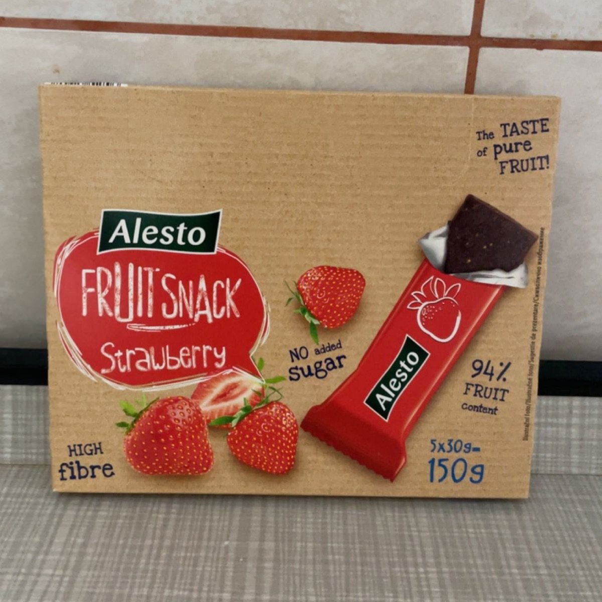 Fruit Snack Strawberry from Alesto - Vegan Product Reviews & Ratings ...