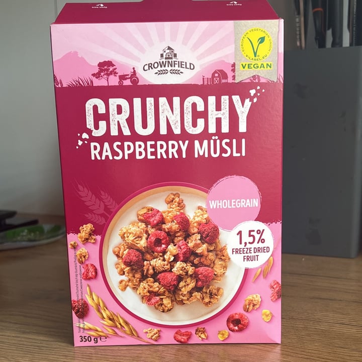 Crownfield Crunchy Raspberry Muesli Review | abillion