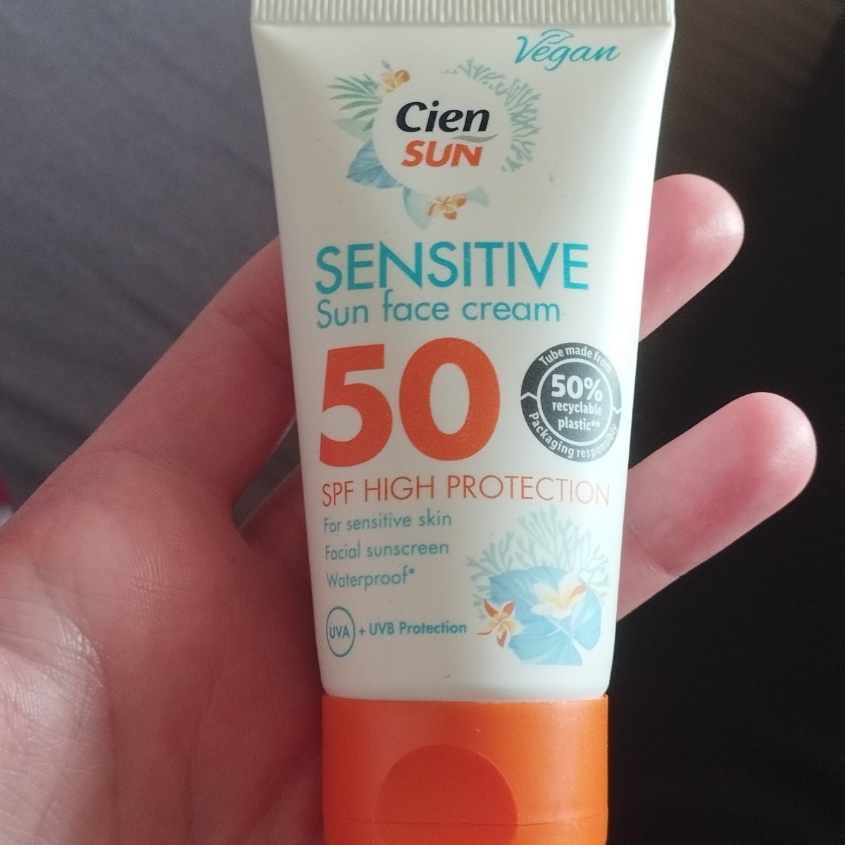 Sensitive Sun face cream from Cien - Vegan Product Reviews & Ratings ...