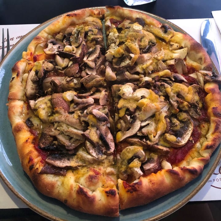 Panadería y Pastelería Beth - Lehem Colombia Mushroom pizza Review ...