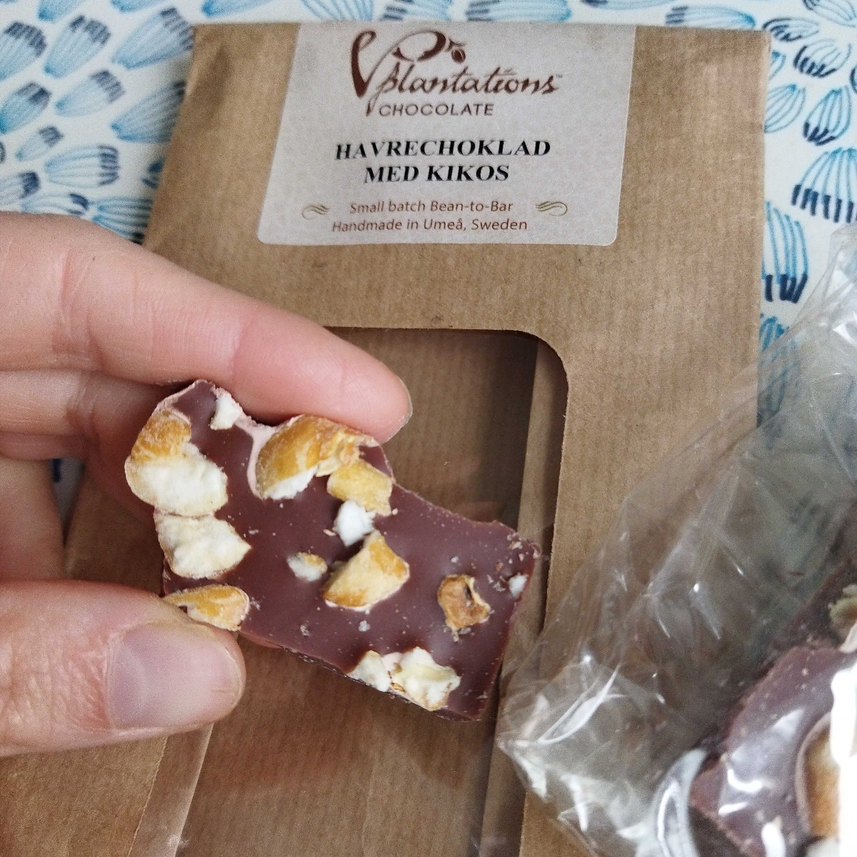 Hävrechoklad med rostad lättsaltad majs from V Plantations Chocolate ...