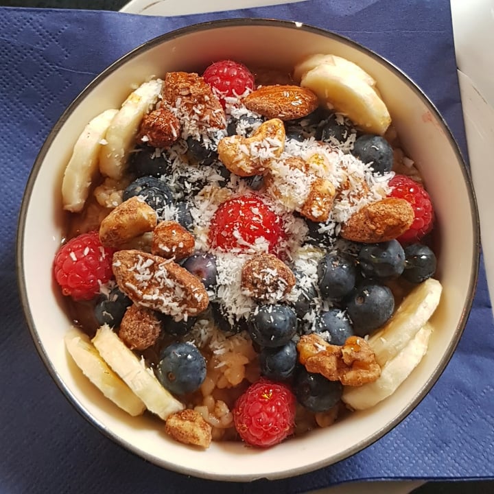 Cafe in der Burggasse24 Neubau, Wien, Austria Bulgur Porridge Review ...