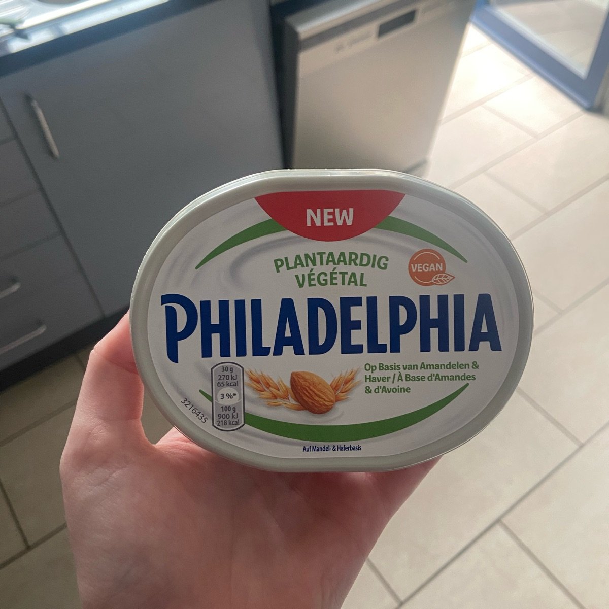 Philadelphia Vegetale Mandorle Avena from Philadelphia - Vegan Product ...