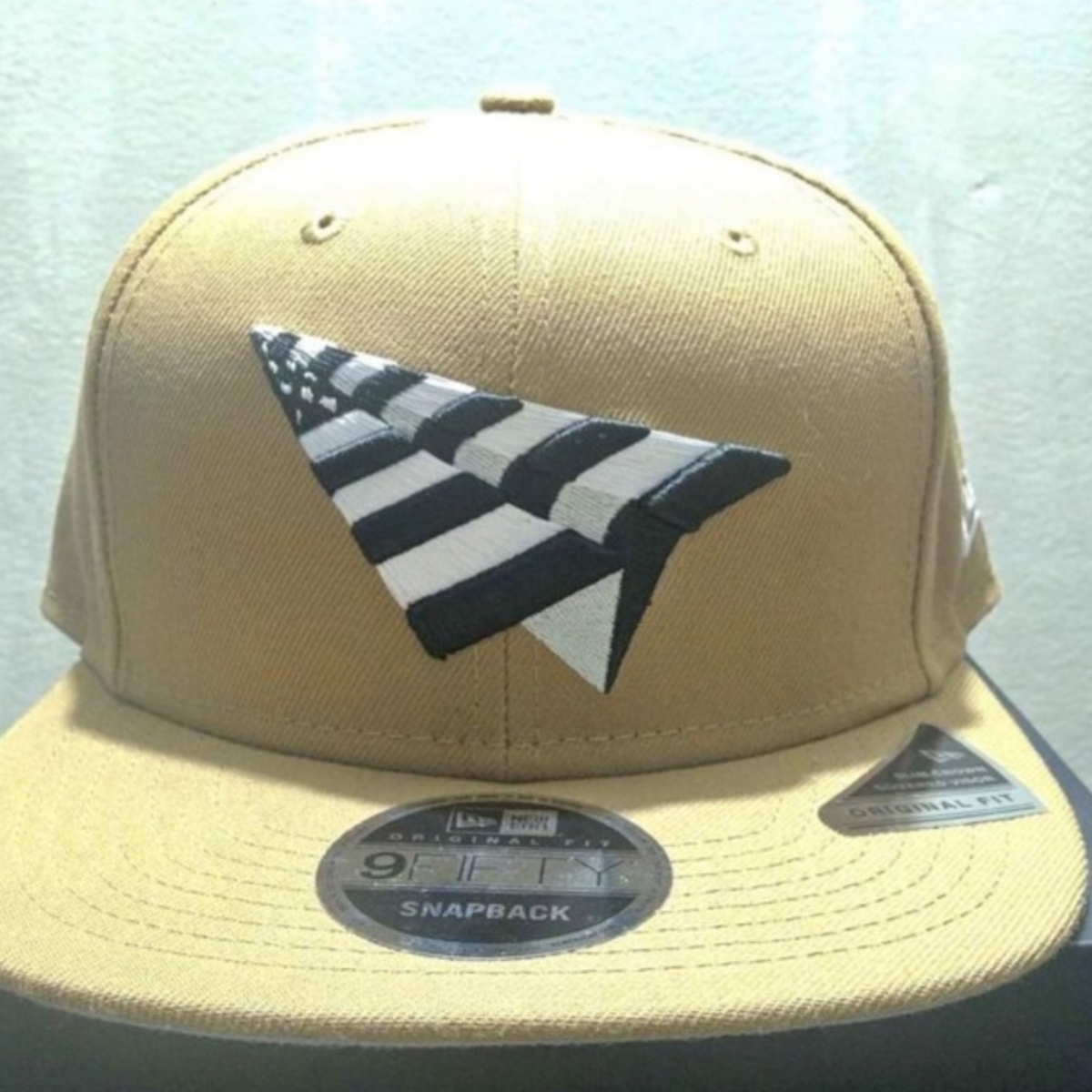 Paper Plane Cap from New Era - Vegan Product Reviews & Ratings | abillion