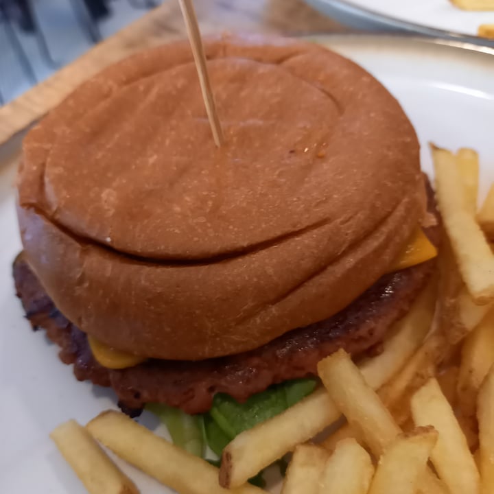 Pray for Burger Milano, Italy Beef Smash Review | abillion