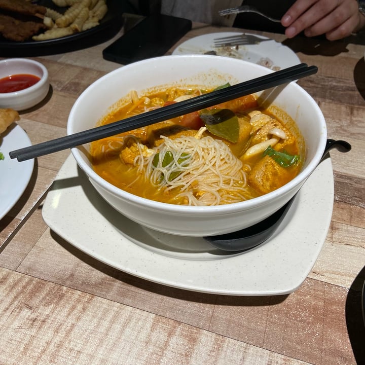 Vegan Delights Cafe Ipoh, Malaysia Tom Yam Thick Rice Noodles Soup ...