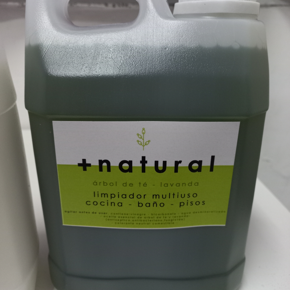 Limpiador Multiuso 2 Litros from Más natural - Vegan Product Reviews ...
