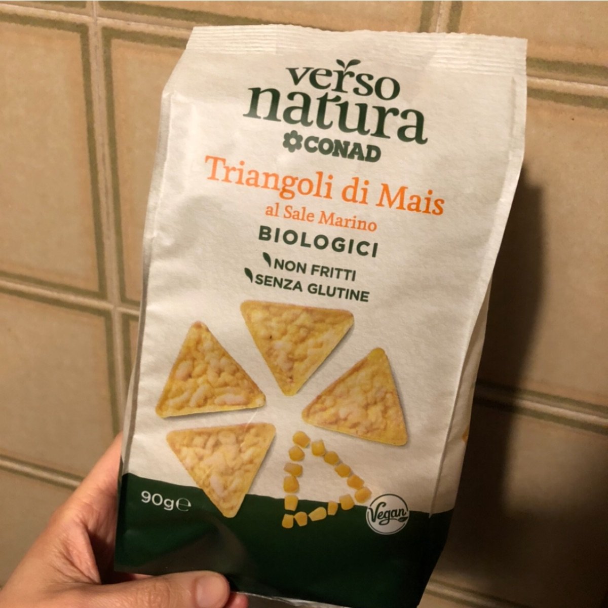 triangoli di mais from Conad Verso Natura - Vegan Product Reviews ...