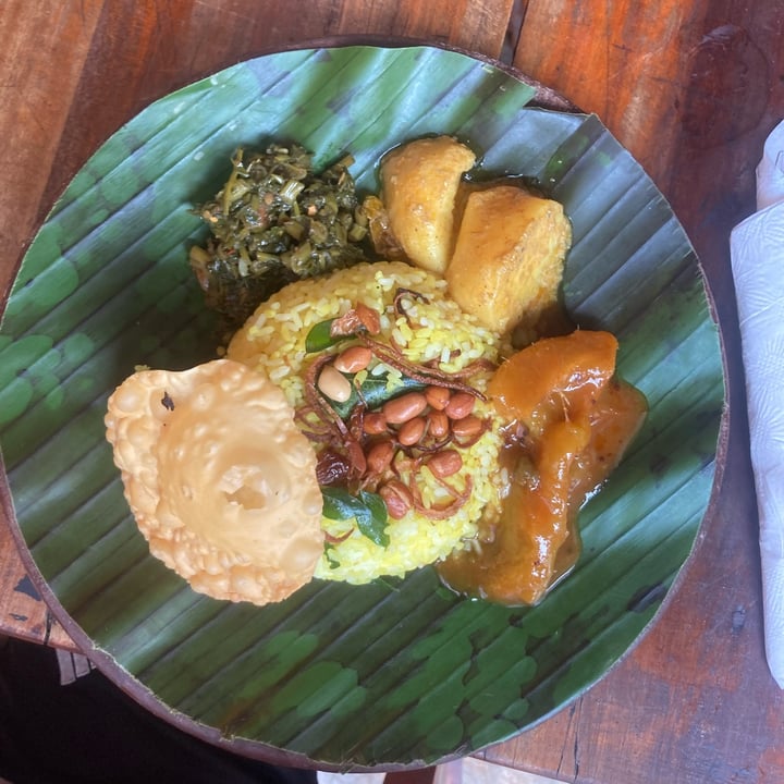 MANDIYA Kandy, Sri Lanka veggie curry Review | abillion