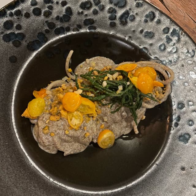 Spaghettone Di Gragnano “burro e alici” felici, Salicornia, Capperi ...