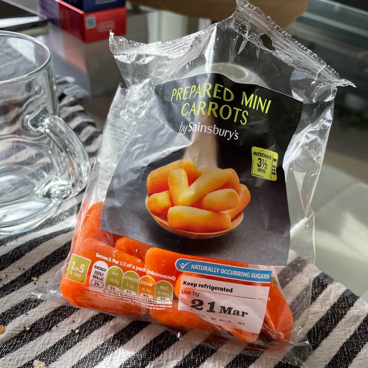 mini carrots from Sainsbury's - Vegan Product Reviews & Ratings | abillion