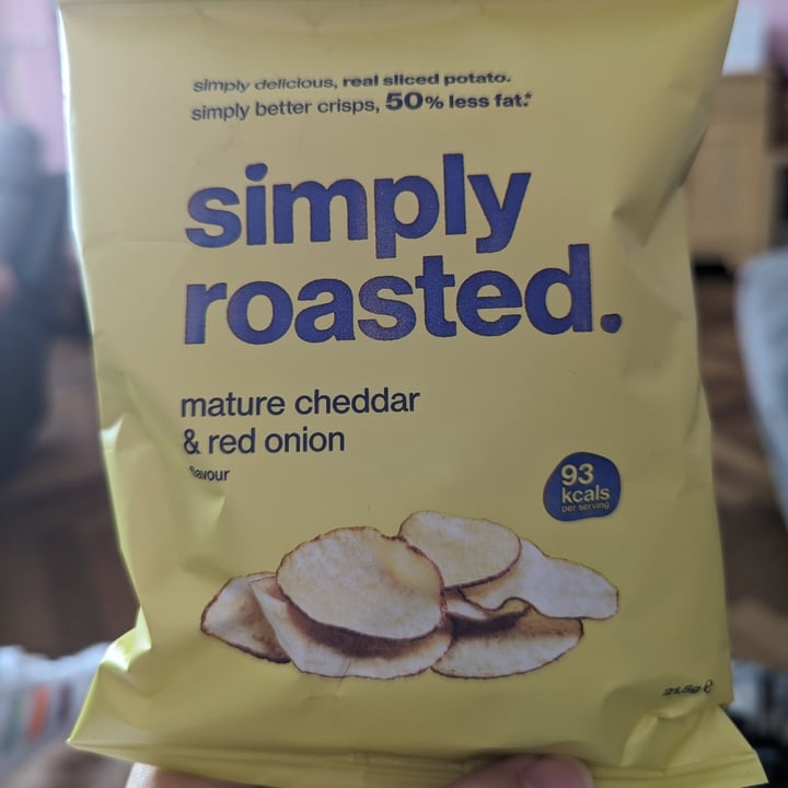 Simply Roasted Mature Cheddar & Red Onion Crisps Review | abillion