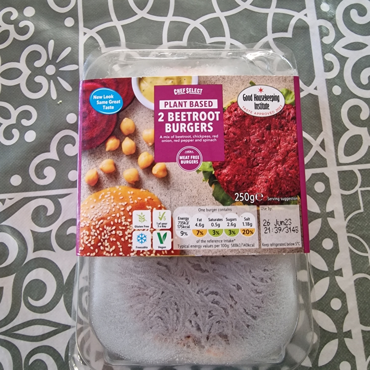 2 Beetroot Burgers from Chef Select - Vegan Product Reviews & Ratings ...