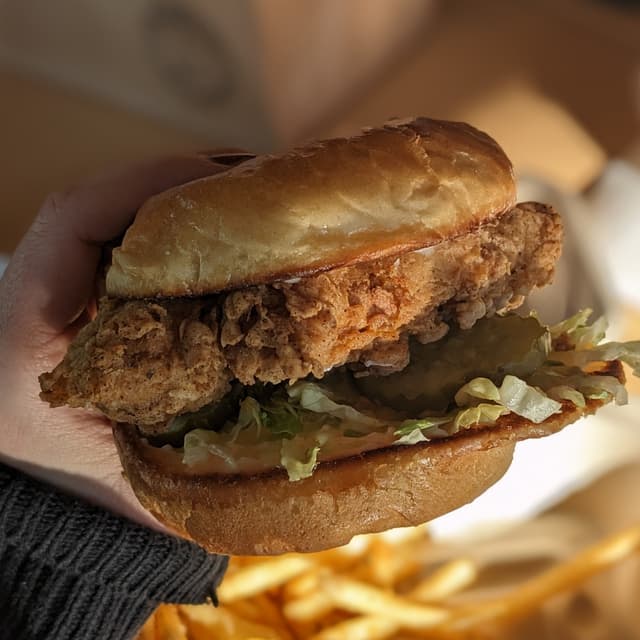 Chicken Sandwich at Francis - Review by @iszy | abillion