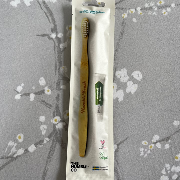 The Humble Co. Bamboo Toothbrush & Natural Toothpaste Review | abillion