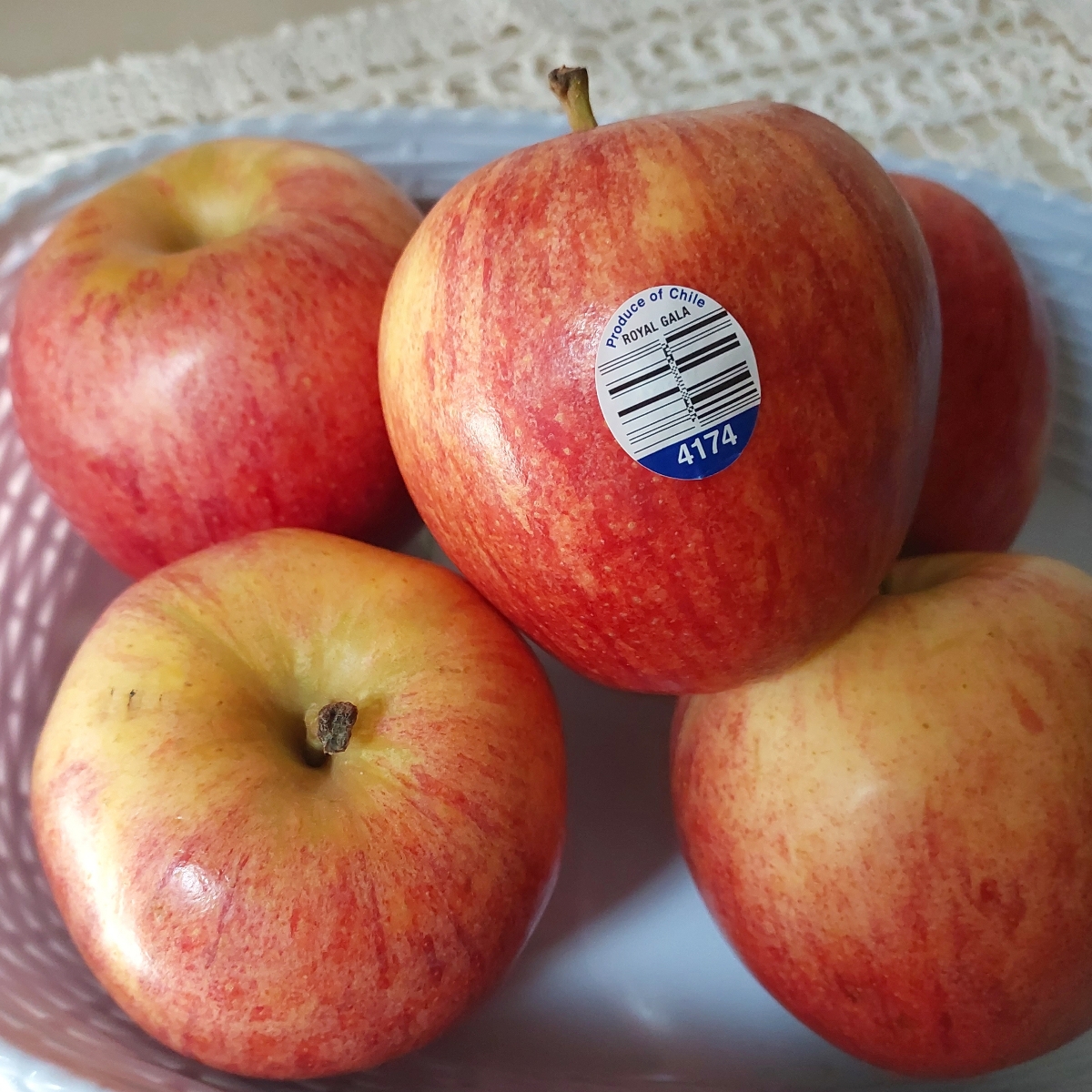 Maçã Royal Gala 4174 from Royal Gala 4174 - Vegan Product Reviews ...
