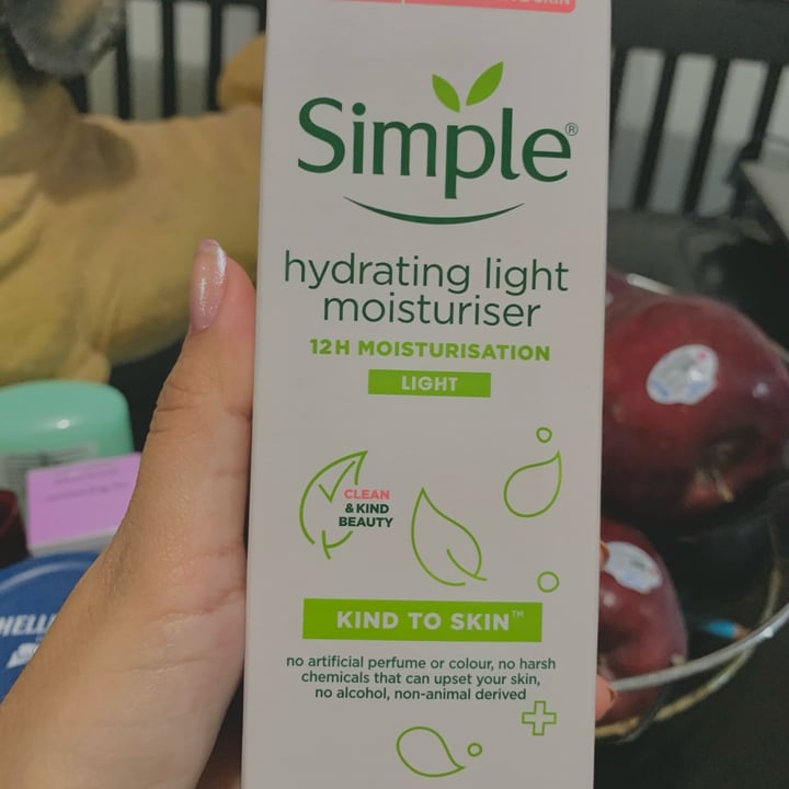 Simple Hydrating Light Moisturizer Review | abillion