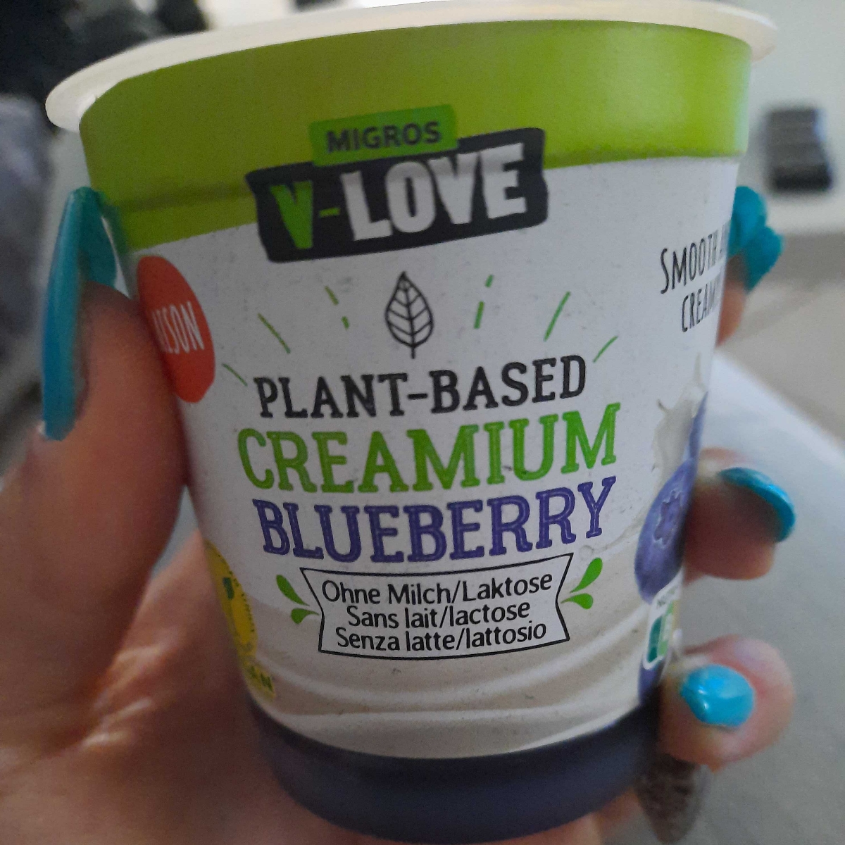 Migros V-Love creamium blueberry Reviews | abillion