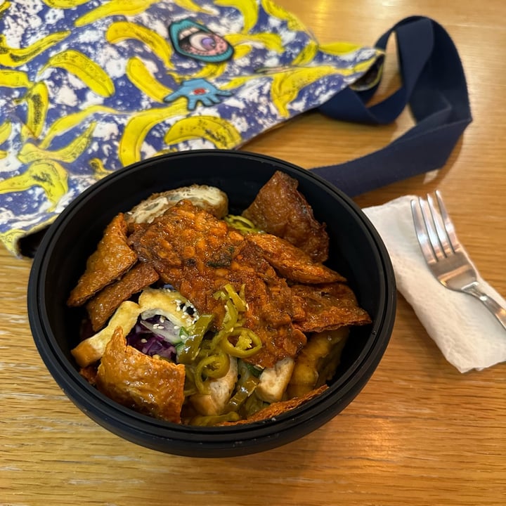 Veggie 121 Outram, Singapore Sesame Noodles Review | abillion