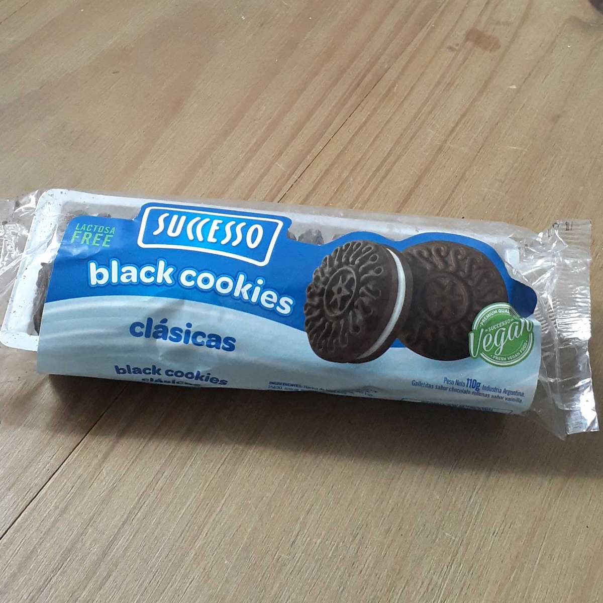 Black cookies clásicas from Successo - Vegan Product Reviews & Ratings ...