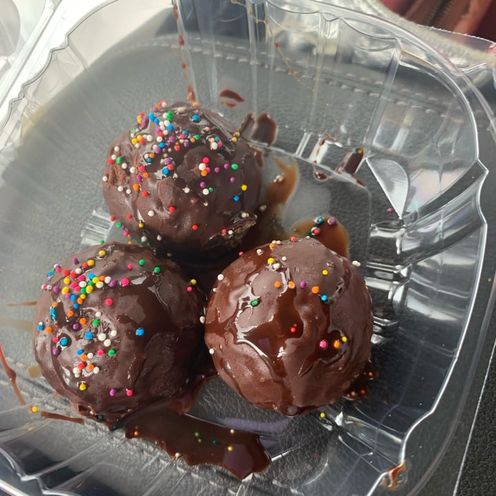 Vegan Community Kitchen Apex United States Mosaic Cake Pops Review