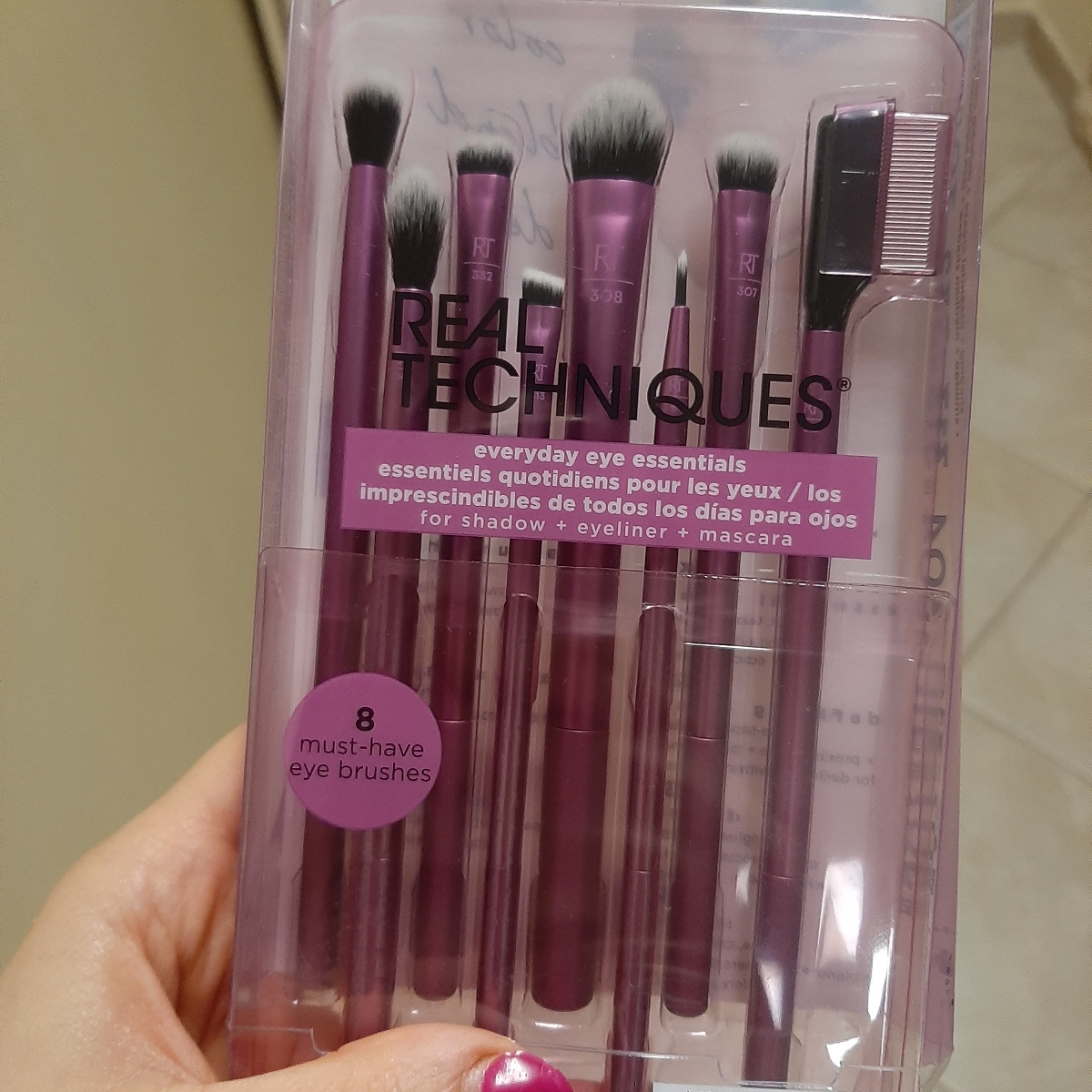 Everyday Essentials - Set occhi completo from Real Techniques - Vegan ...