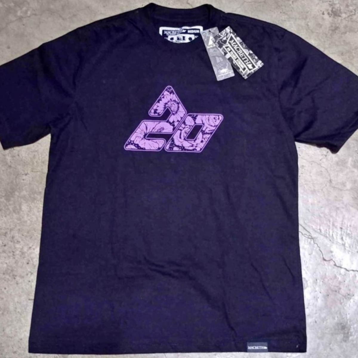 20 t-shirt from Macbeth - Vegan Product Reviews & Ratings | abillion