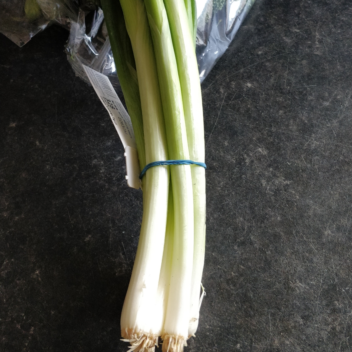 spring onions from Sainsbury's - Vegan Product Reviews & Ratings | abillion