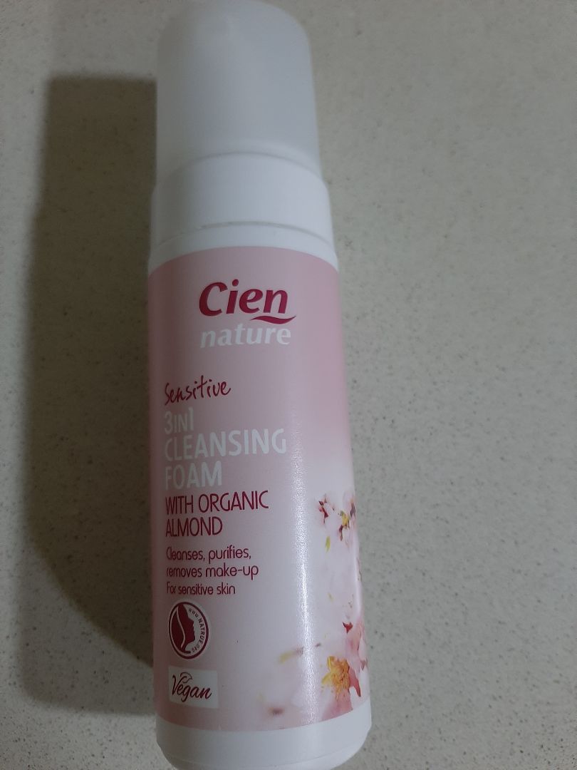 Limpiador Facial Espuma from Cien - Vegan Product Reviews & Ratings ...