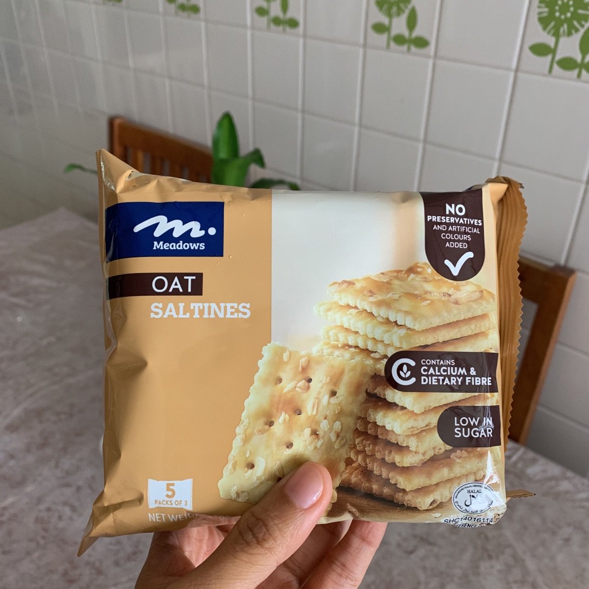 Oat Saltines from Meadows - Vegan Product Reviews & Ratings | abillion