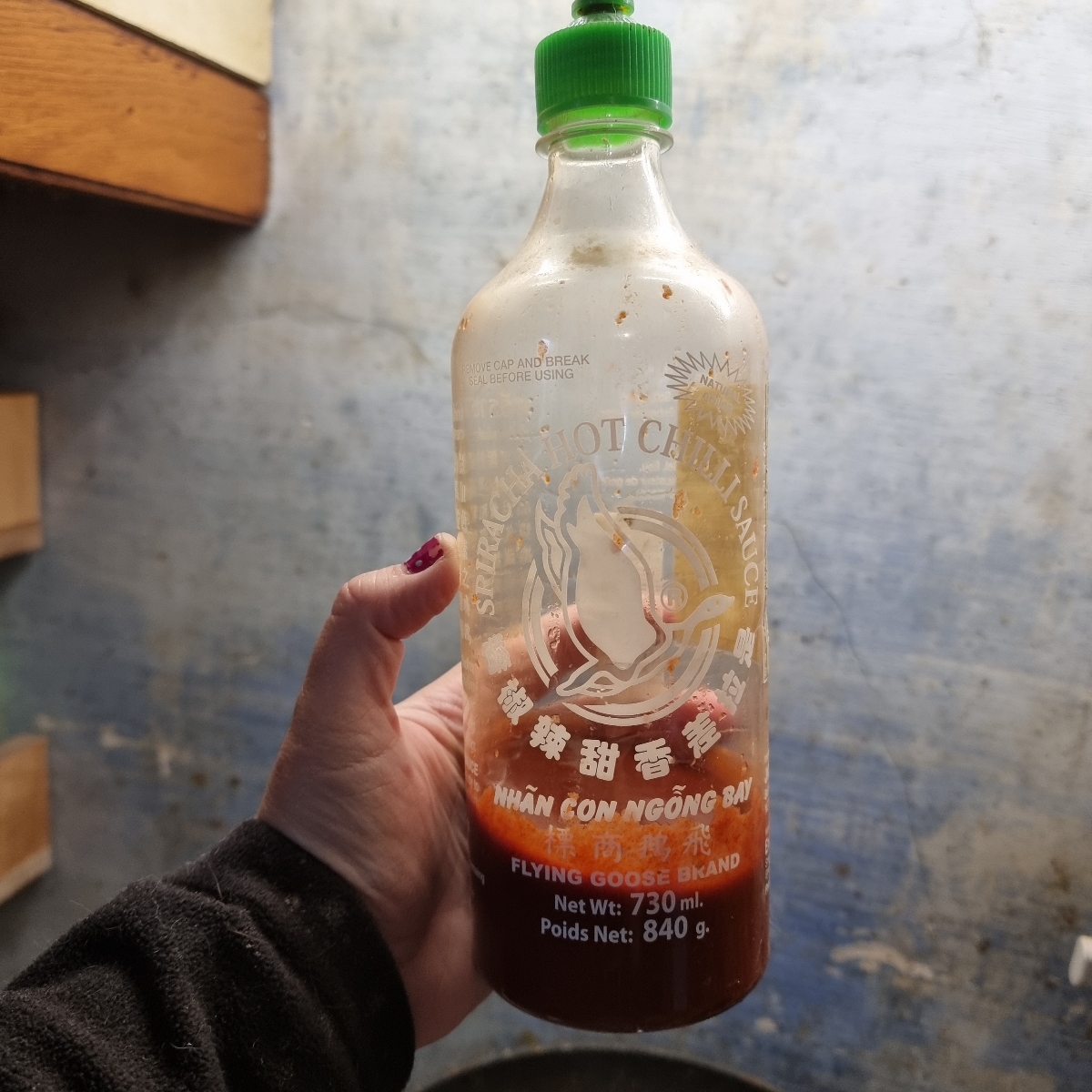 Sriracha Hot Chili Sauce With Extra Garlic from nhan con ngong - Vegan ...