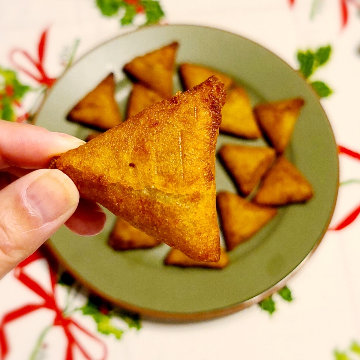 Mini Vegetable Samosas from chef bombay - Vegan Product Reviews ...