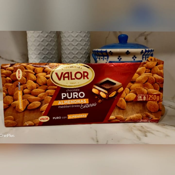 Valor Chocolate Puro con Almendras Mediterráneas XL 300g Review | abillion