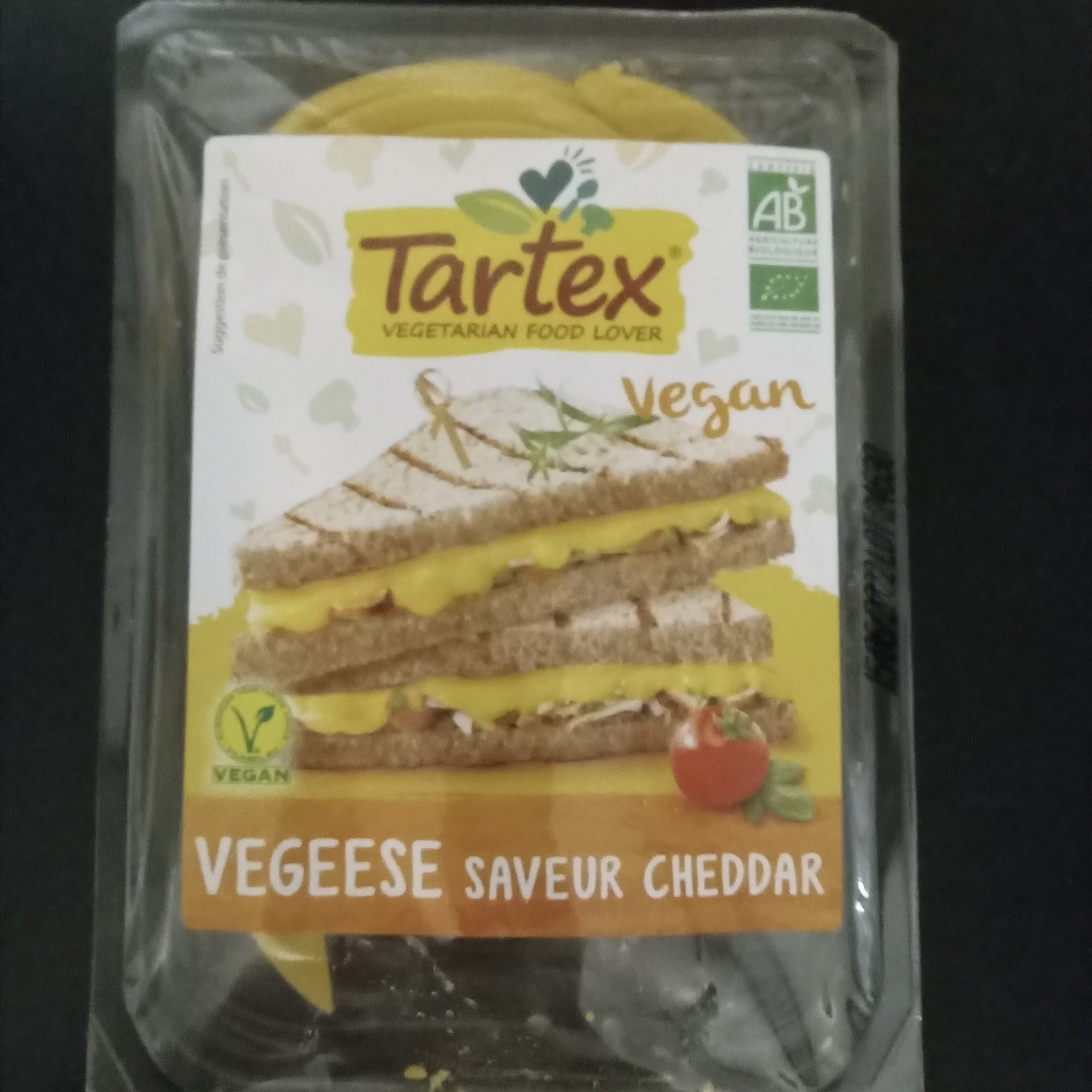 Vegeese Saveur Cheddar from Tartex - Vegan Product Reviews & Ratings ...