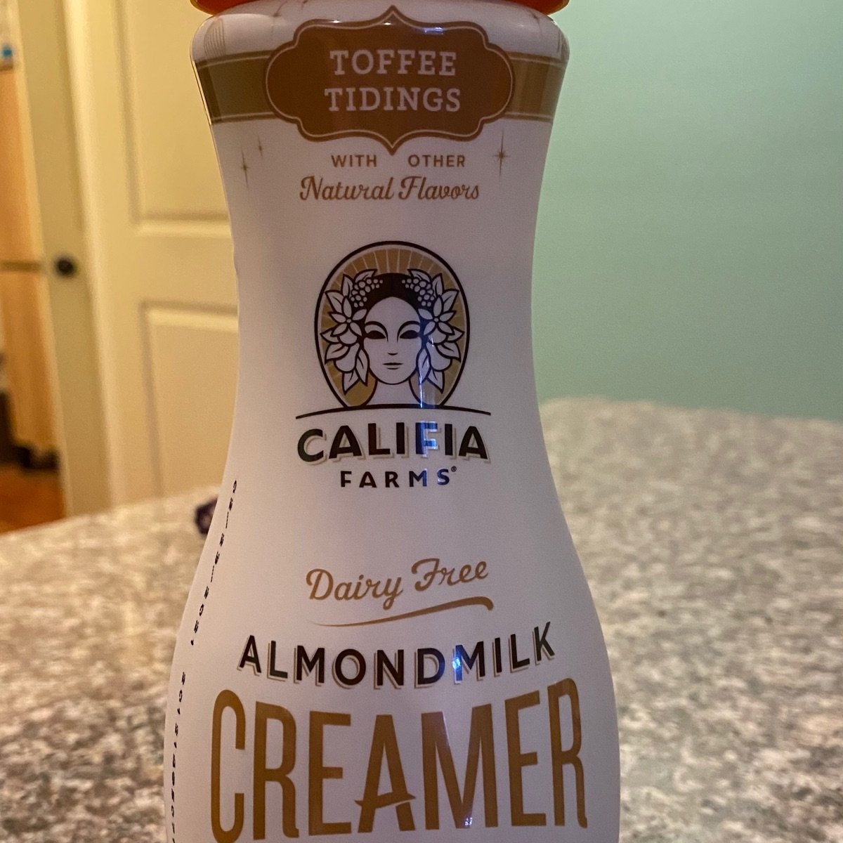 Almond Milk Creamer Toffee Tidings from Califia Farms - Vegan Product ...