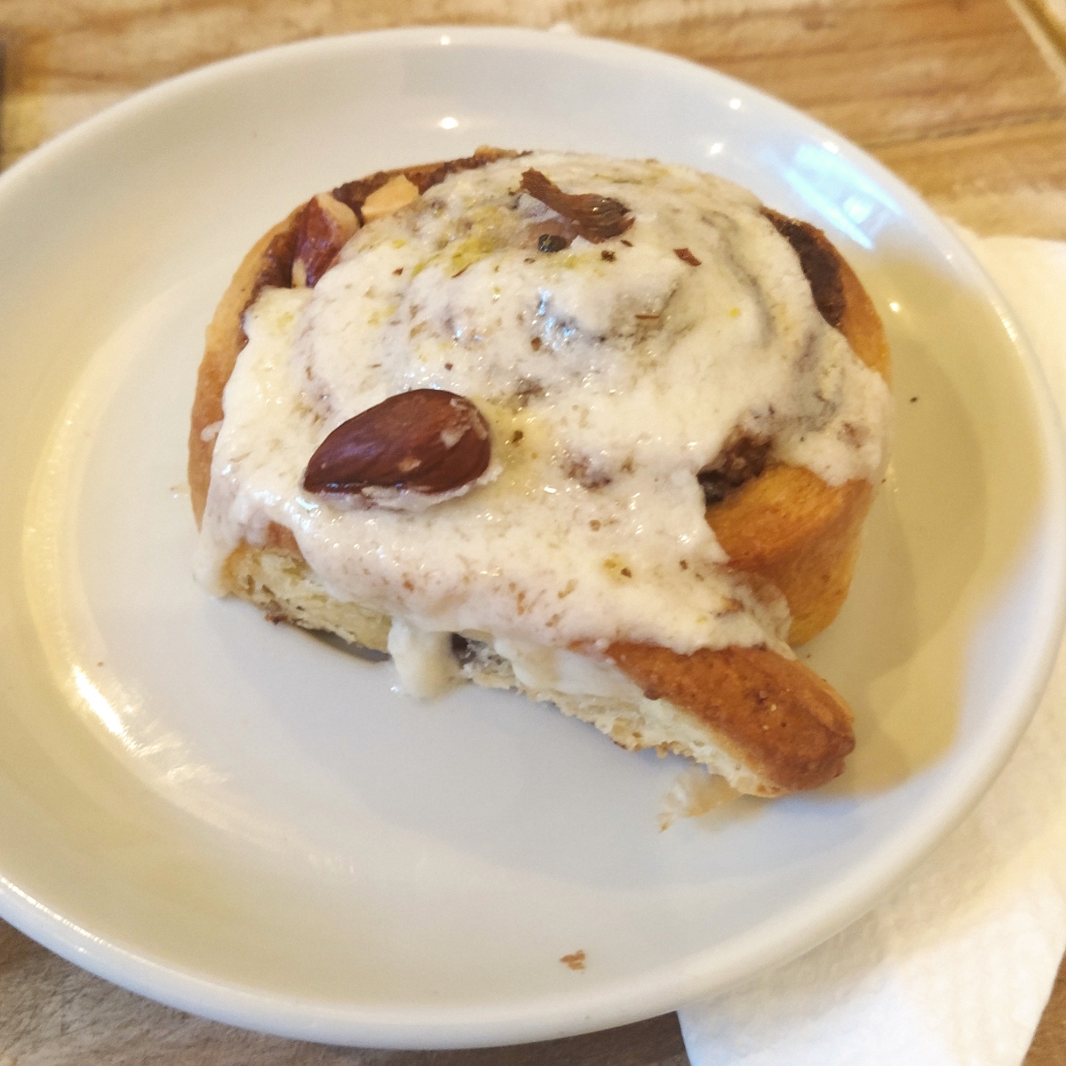 cinamon roll at Chill Garden, Buenos Aires - Vegan Dish Reviews ...