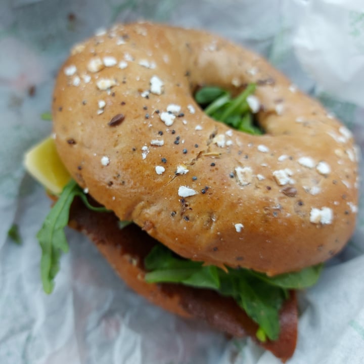 269 Vegan Dunfermline United Kingdom Reuben Bagel Review | abillion