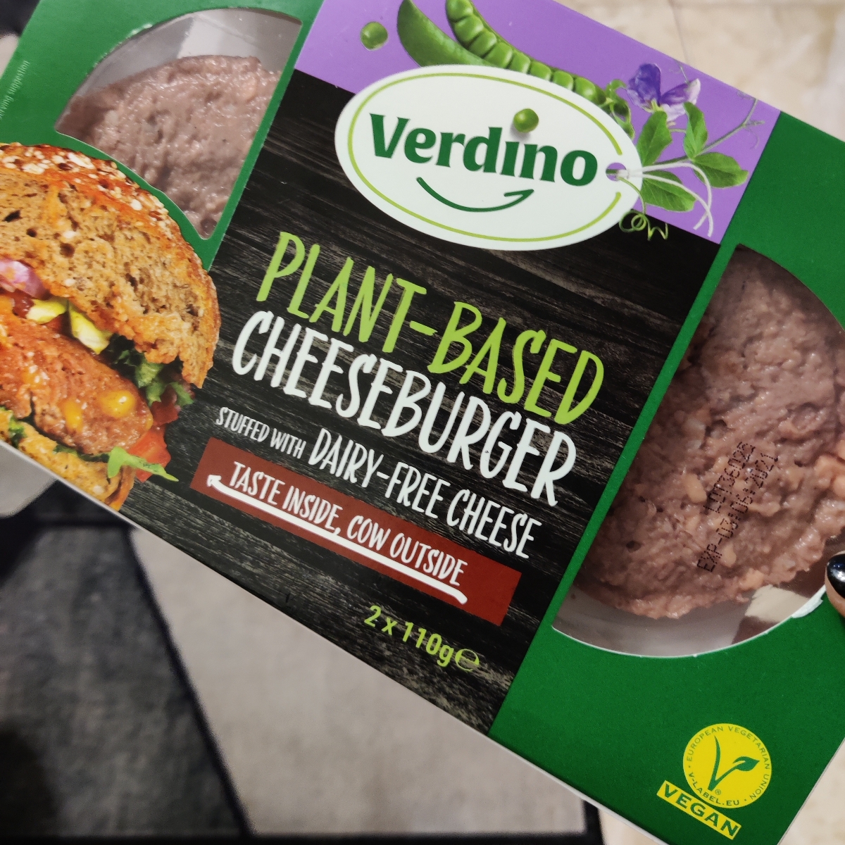 Plant Based Cheeseburger from Verdino - Vegan Product Reviews & Ratings ...