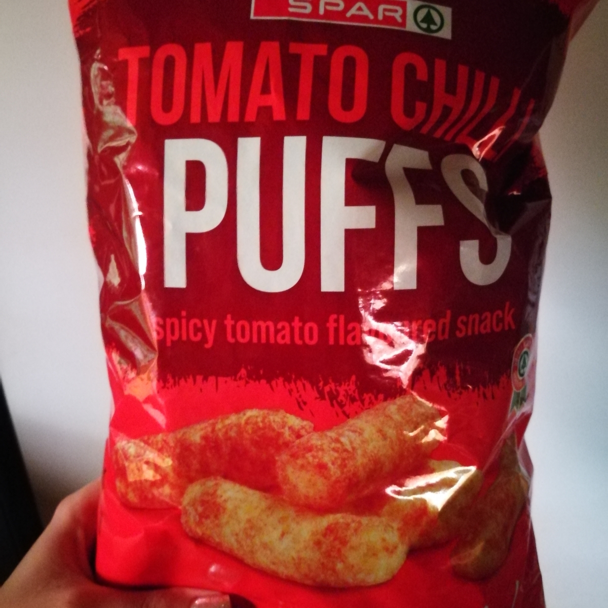 Tomato chilli puffs from Spar - Vegan Product Reviews & Ratings | abillion