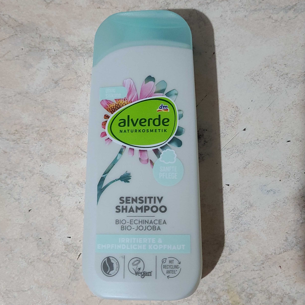 Sensitiv Shampoo from Alverde Naturkosmetik - Vegan Product Reviews ...