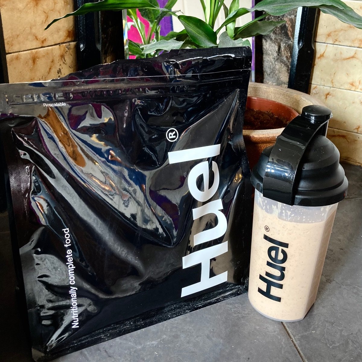 Salted Caramel Flavoured Black Edition Nutritionally Complete Shake ...