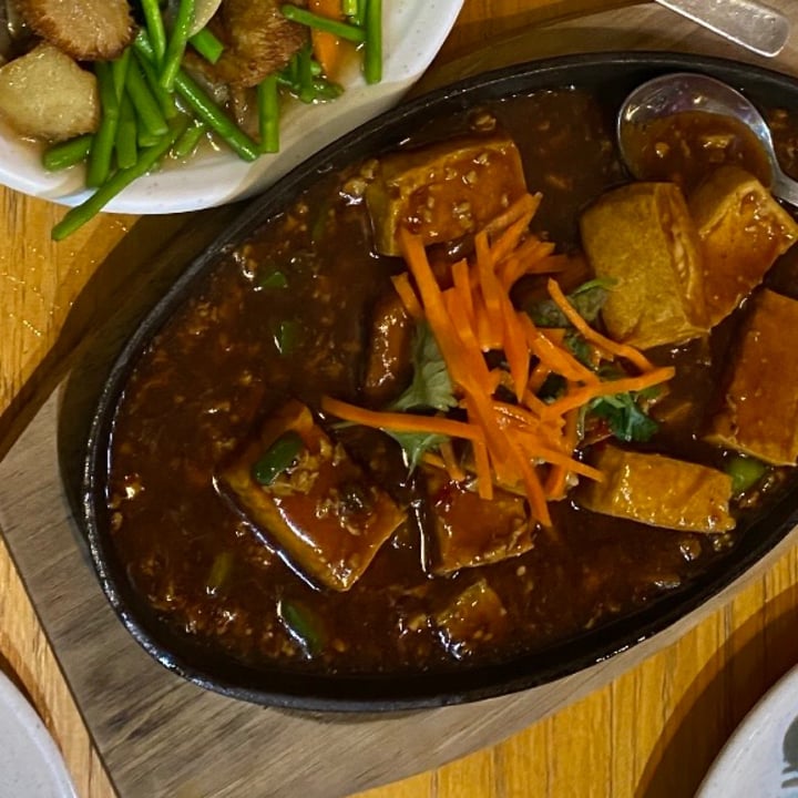 Leaf Corner (Vegetarian) Sembawang, Singapore hot plate tofu Review ...